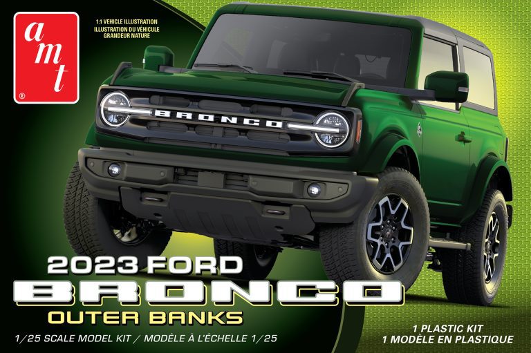 AMT 2023 Ford Bronco Outer Banks 1:25 Scale Model Kit | Round2